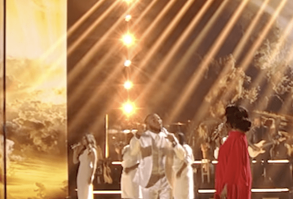 WATCH: Gospel Singer, Former Contestant Sing "Goodness Of God" In ...
