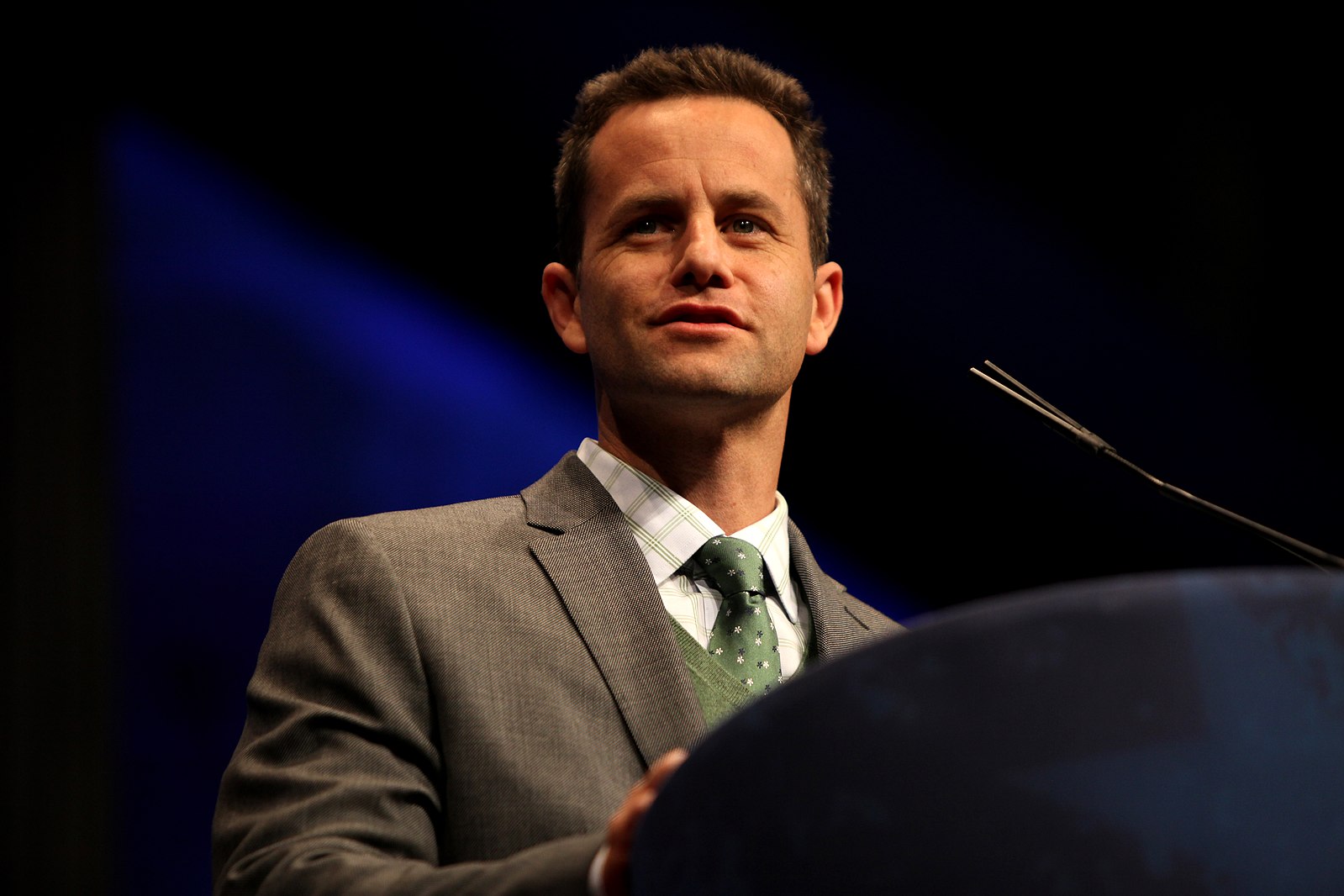 Kirk Cameron Discusses Moving Family Out Of California, "Didn't Feel ...