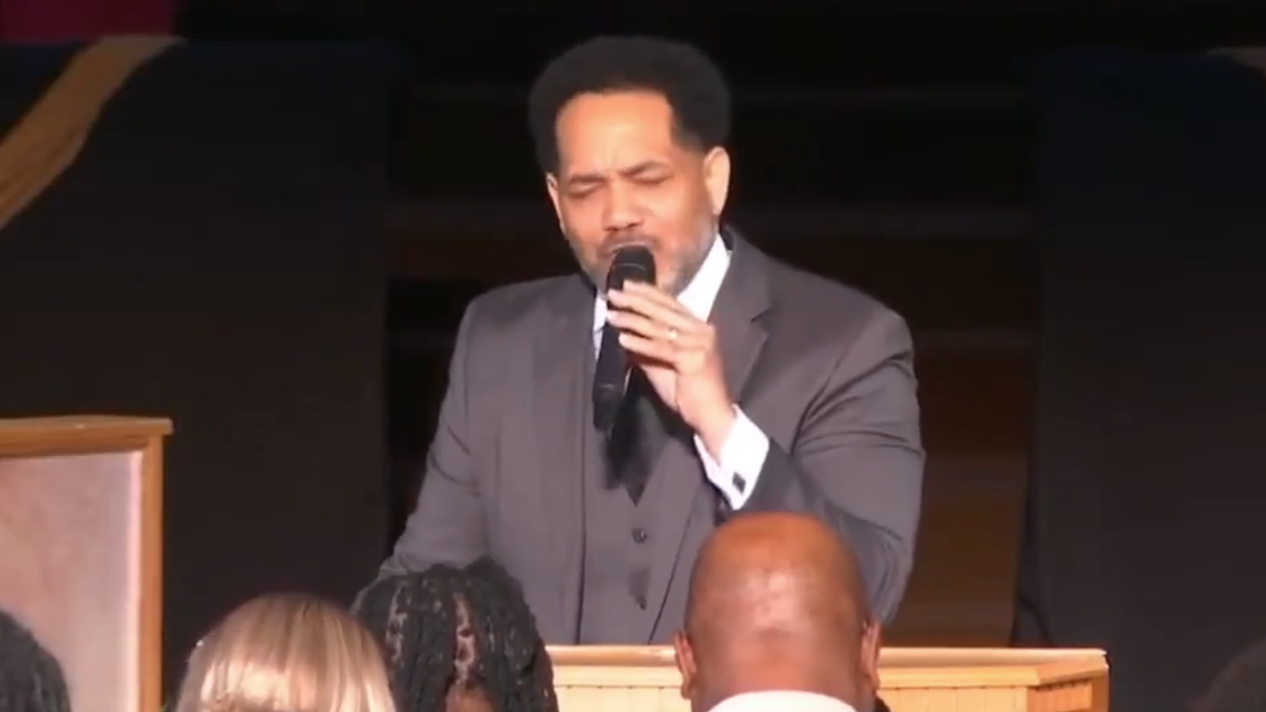 Pastor Gives Theatrical Prayer For Deep State Employees - The Christian ...