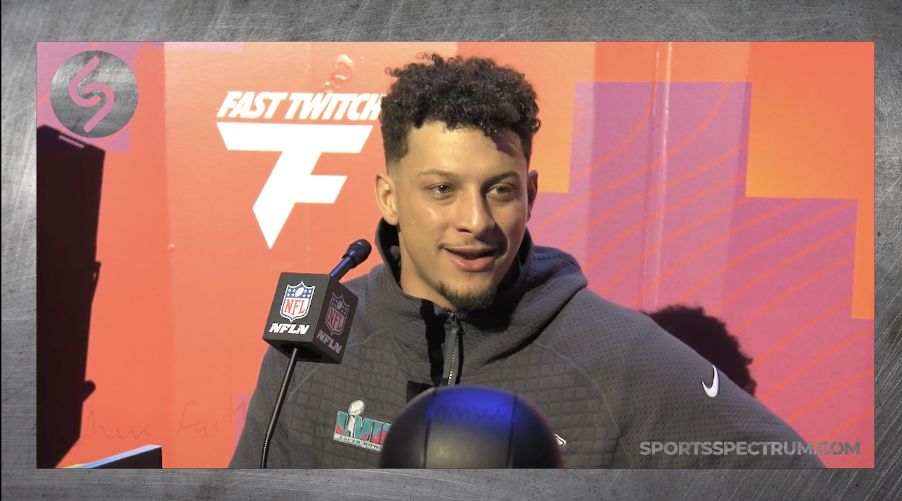 "All Glory To God": Chiefs Quarterback Patrick Mahomes Inspires Fans With His Christian Faith ...